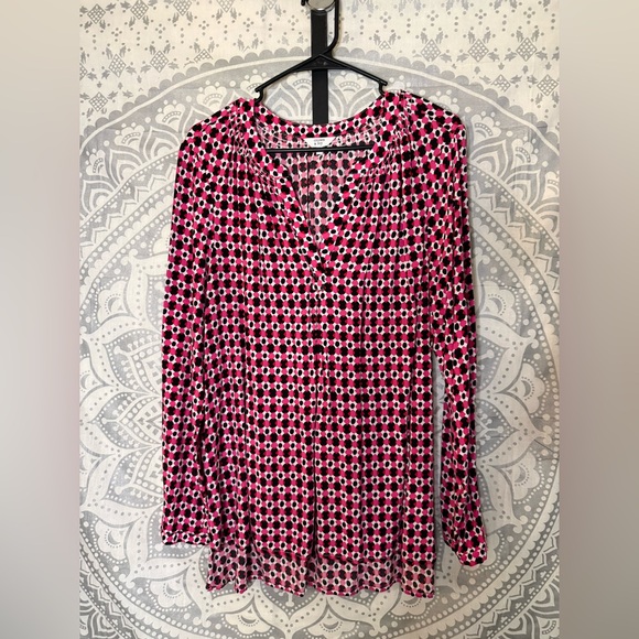 crown & ivy | Tops | Crown Ivy Chic Pink And Black Geometric Womens ...